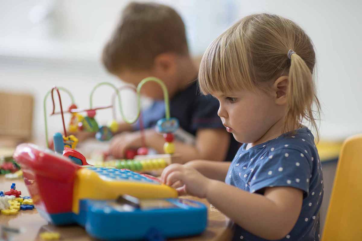 5 Tips For Using Gestures To Help A Child’s Speech – Edmond Health